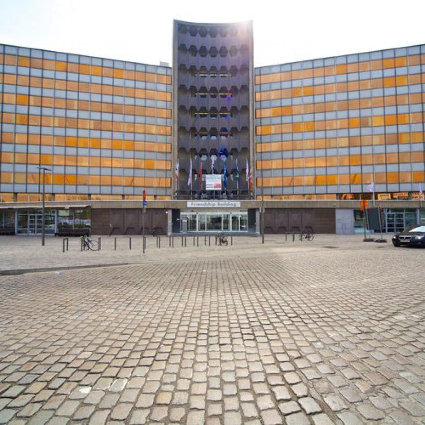 CORES DEVELOPMENT VERWERFT 8 KANTOORGEBOUWEN IN ANTWERPEN - Cores ...