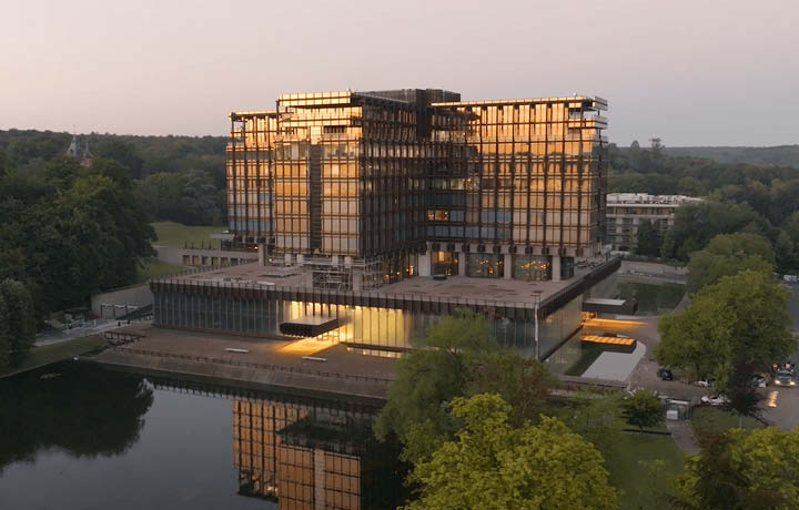 LE BÂTIMENT EMBLÉMATIQUE DE LA ROYALE BELGE S’OFFRE UNE NOUVELLE VIE ...